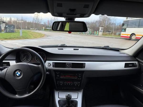 Zils BMW 318 2006 Rīga, ar dzinēja tilpumu 2.00 L un nobraukumu 301 tūkst. km par 3450 €, foto 9 vietnē AUTOMOTO.COM.LV