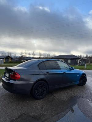 Zils BMW 318 2006 Rīga, ar dzinēja tilpumu 2.00 L un nobraukumu 301 tūkst. km par 3450 €, foto 6 vietnē AUTOMOTO.COM.LV