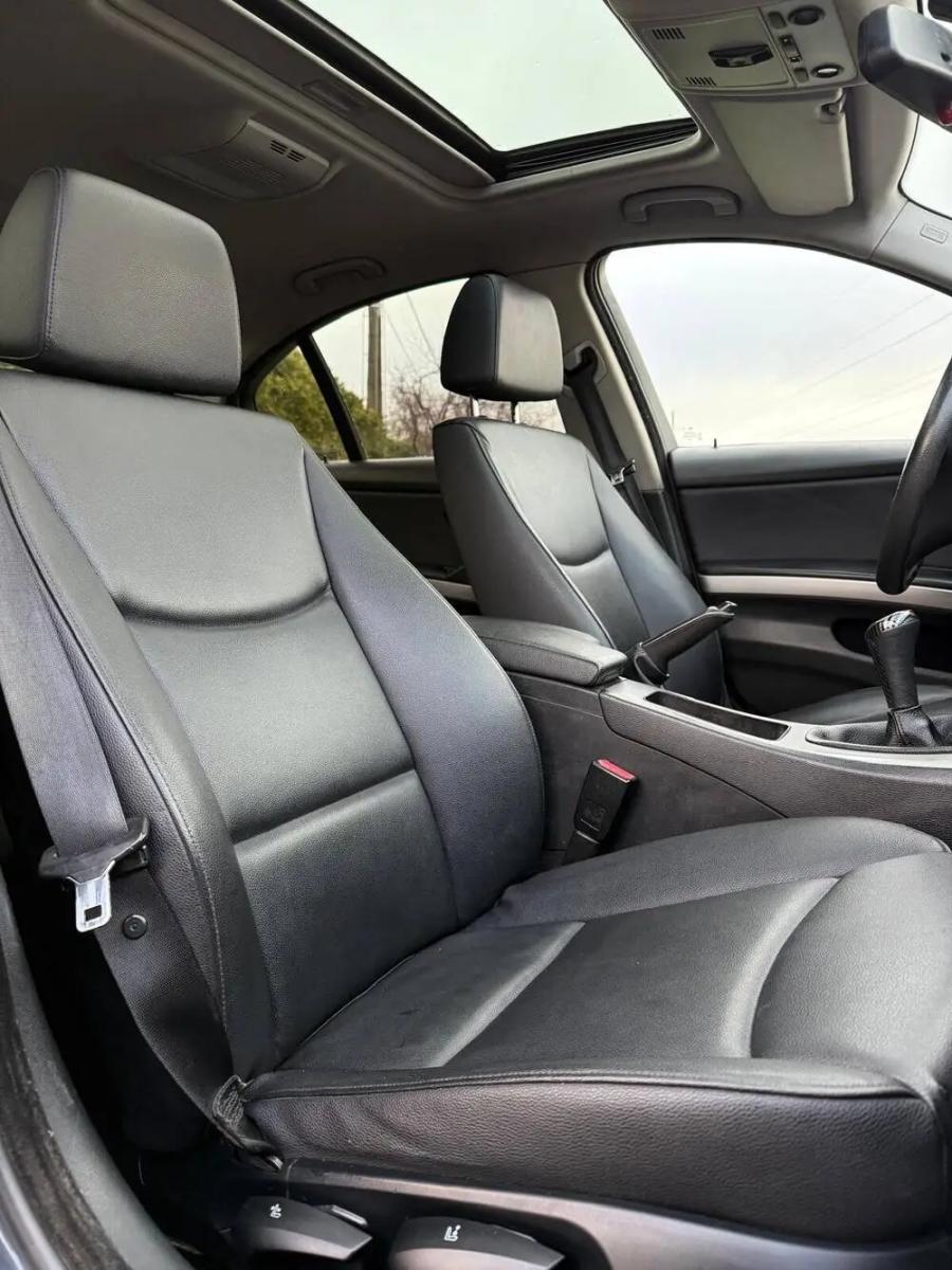 Zils BMW 318 2006 Rīga, ar dzinēja tilpumu 2.00 L un nobraukumu 301 tūkst. km par 3450 €, foto 12 vietnē AUTOMOTO.COM.LV