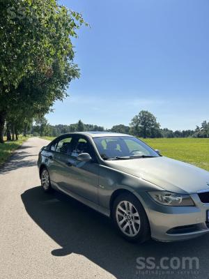 Zils BMW 318 2006 Cēsis, ar dzinēja tilpumu 2.00 L un nobraukumu 280 tūkst. km par 2800 €, foto 3 vietnē AUTOMOTO.COM.LV
