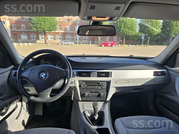 Blue BMW 318 2006 in Liepaja, with an engine capacity of 2.00 L and mileage of 308 thousand km for 2450 €, photo 3 on AUTOMOTO.COM.LV