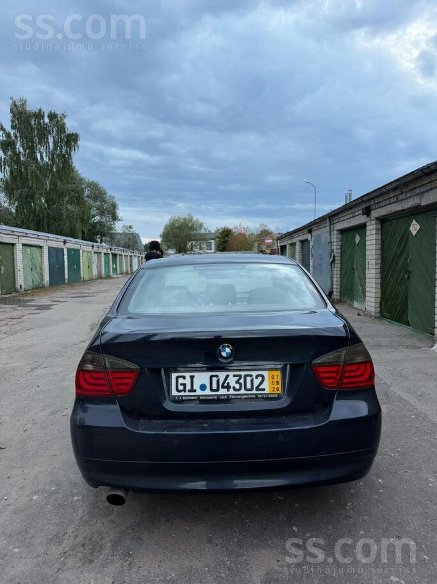 Zils BMW 318 2006 Ludza, ar dzinēja tilpumu 2.00 L un nobraukumu 242 tūkst. km par 2995 €, foto 4 vietnē AUTOMOTO.COM.LV
