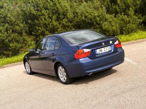 Zils BMW 318 2006 Talsi, ar dzinēja tilpumu 2.00 L un nobraukumu 330 tūkst. km par 2850 €, foto 4 vietnē AUTOMOTO.COM.LV