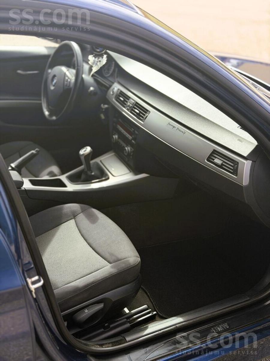 Zils BMW 318 2006 Talsi, ar dzinēja tilpumu 2.00 L un nobraukumu 330 tūkst. km par 2850 €, foto 7 vietnē AUTOMOTO.COM.LV