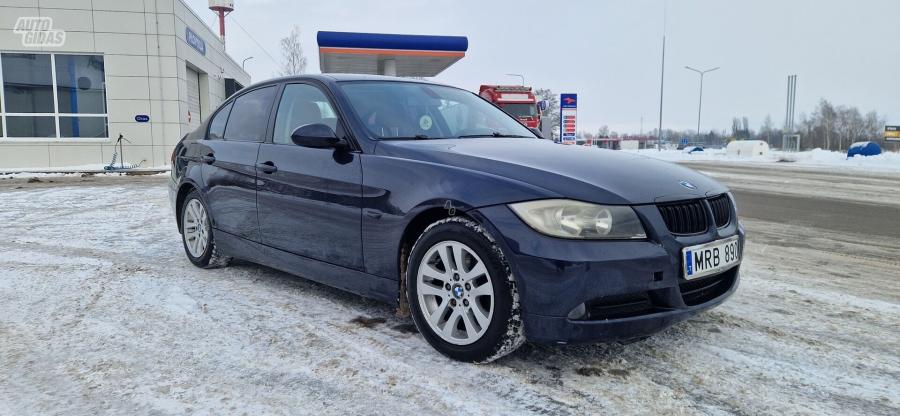 Blue BMW 318 2007 in Joniskis, with an engine capacity of 1.80 L and mileage of 468 thousand km for 2300 €, photo 2 on AUTOMOTO.COM.LV