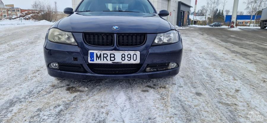 Blue BMW 318 2007 in Joniskis, with an engine capacity of 1.80 L and mileage of 468 thousand km for 2300 €, photo 5 on AUTOMOTO.COM.LV
