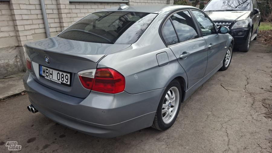 Blue BMW 318 2007 in Siauliai, with an engine capacity of 2.00 L and mileage of 212 thousand km for 2600 €, photo 1 on AUTOMOTO.COM.LV