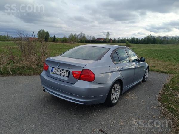 Blue BMW 318 2009 in Riga, with an engine capacity of 2.00 L and mileage of 311 thousand km for 3200 €, photo 4 on AUTOMOTO.COM.LV