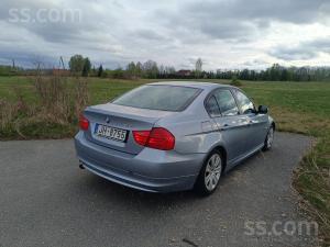 Синий БМВ 318 2009 в Рига, объемом двигателя 2.00 л и пробегом 311 тыс. км за 3200 €, фото 5 на AUTOMOTO.COM.LV
