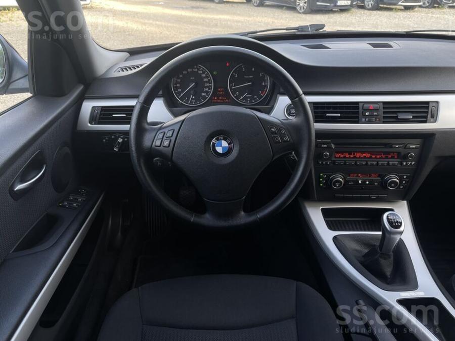 Blue BMW 318 2009 in Jelgava, with an engine capacity of 2.00 L and mileage of 0 thousand km for 4990 €, photo 9 on AUTOMOTO.COM.LV