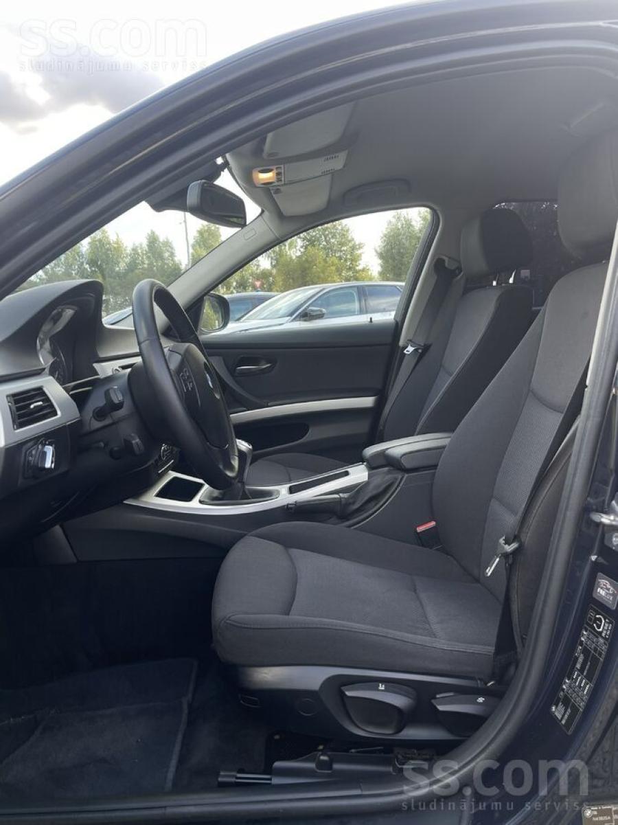 Blue BMW 318 2009 in Jelgava, with an engine capacity of 2.00 L and mileage of 0 thousand km for 4990 €, photo 13 on AUTOMOTO.COM.LV