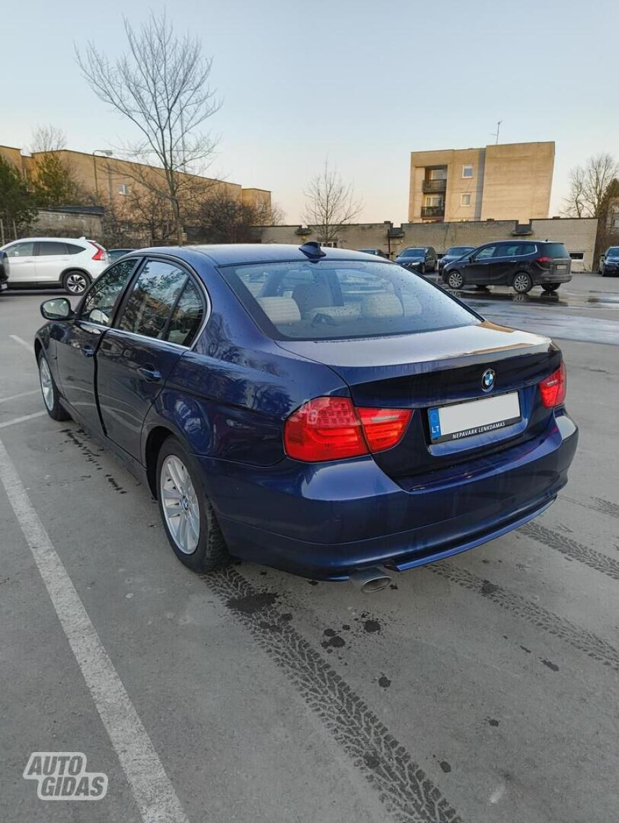 Blue BMW 318 2010 in Klaipeda, with an engine capacity of 2.00 L and mileage of 290 thousand km for 4800 €, photo 2 on AUTOMOTO.COM.LV