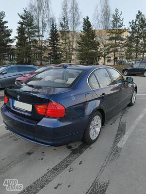 Blue BMW 318 2010 in Klaipeda, with an engine capacity of 2.00 L and mileage of 290 thousand km for 4800 €, photo 3 on AUTOMOTO.COM.LV