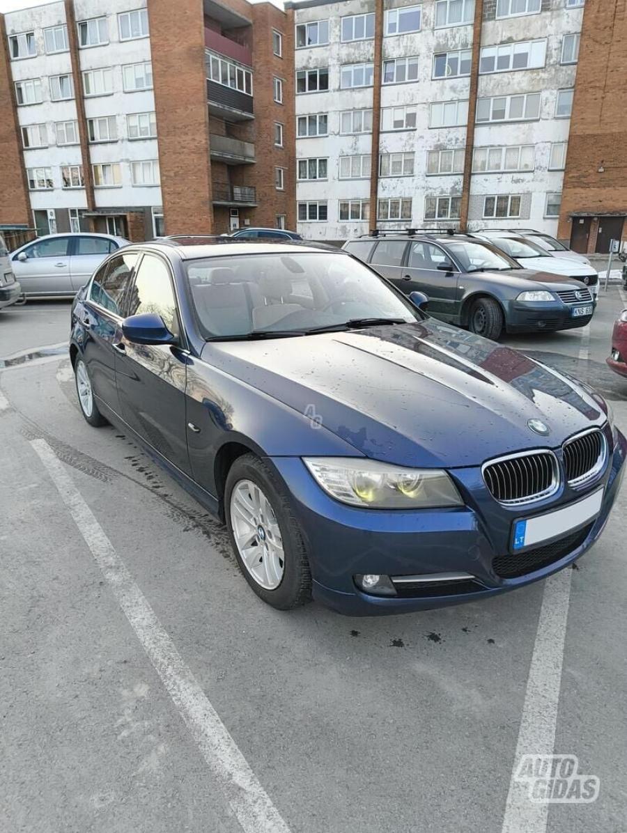 Blue BMW 318 2010 in Klaipeda, with an engine capacity of 2.00 L and mileage of 290 thousand km for 4800 €, photo 4 on AUTOMOTO.COM.LV