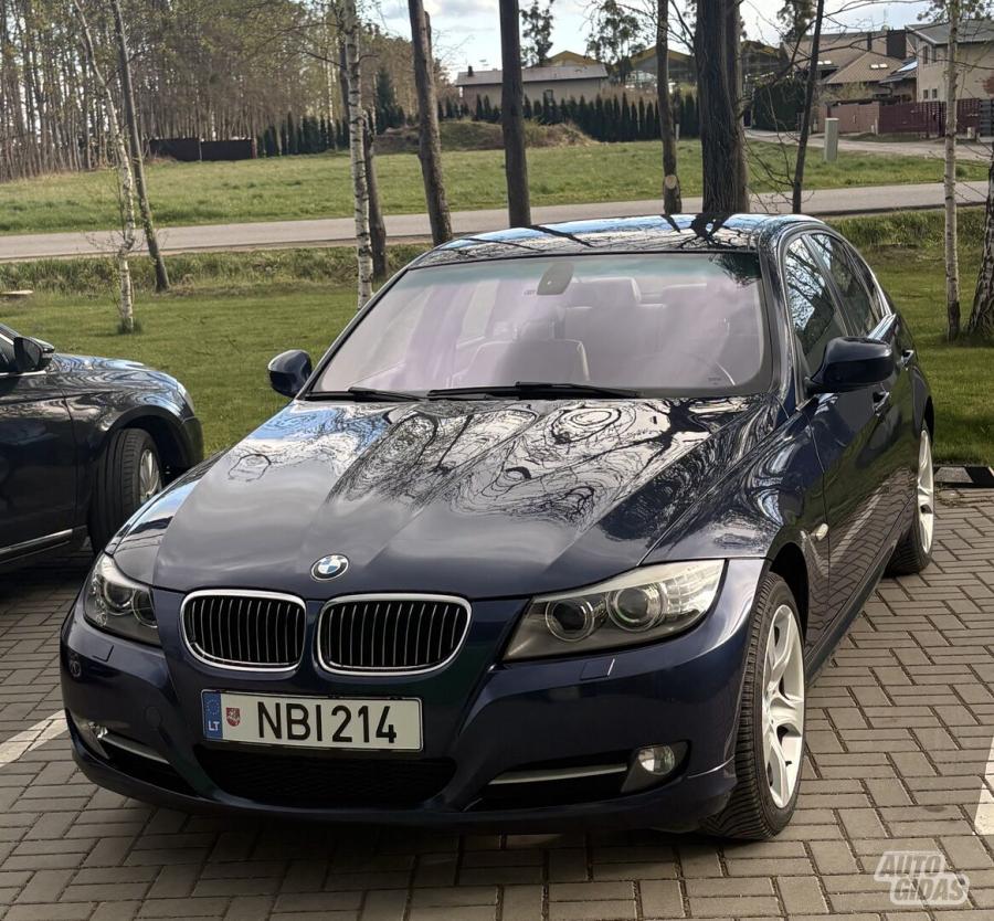 Zils BMW 318 2011 Kauņa, ar dzinēja tilpumu 1.80 L un nobraukumu 278 tūkst. km par 4400 €, foto 1 vietnē AUTOMOTO.COM.LV