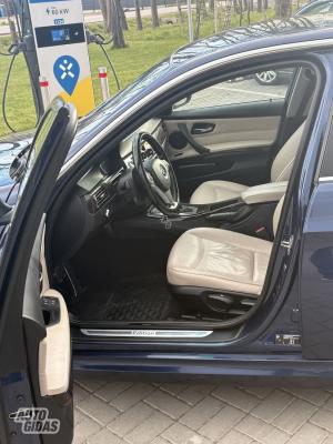 Zils BMW 318 2011 Kauņa, ar dzinēja tilpumu 1.80 L un nobraukumu 278 tūkst. km par 4400 €, foto 20 vietnē AUTOMOTO.COM.LV