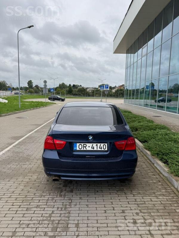 Blue BMW 318 2011 in Rezekne, with an engine capacity of 2.00 L and mileage of 291 thousand km for 4700 €, photo 5 on AUTOMOTO.COM.LV