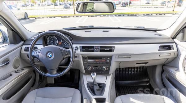 Zils BMW 318 2011 Rīga, ar dzinēja tilpumu 2.00 L un nobraukumu 181 tūkst. km par 5900 €, foto 7 vietnē AUTOMOTO.COM.LV
