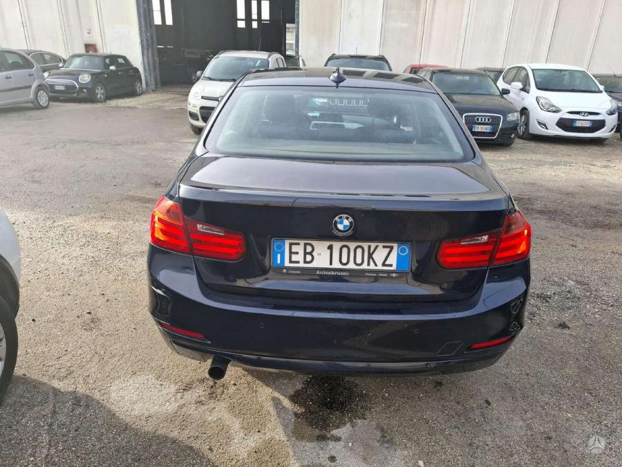 Blue BMW 318 2012 in Kaunas, with an engine capacity of 2.00 L and mileage of 187 thousand km for 6400 €, photo 8 on AUTOMOTO.COM.LV