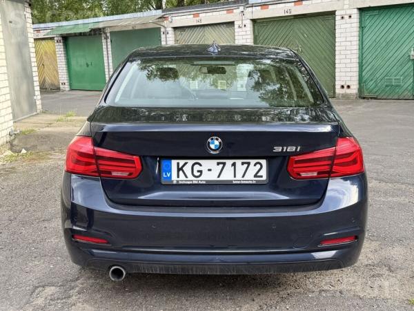Zils BMW 318 2016 Rīga, ar dzinēja tilpumu 1.50 L un nobraukumu 99 tūkst. km par 11700 €, foto 4 vietnē AUTOMOTO.COM.LV