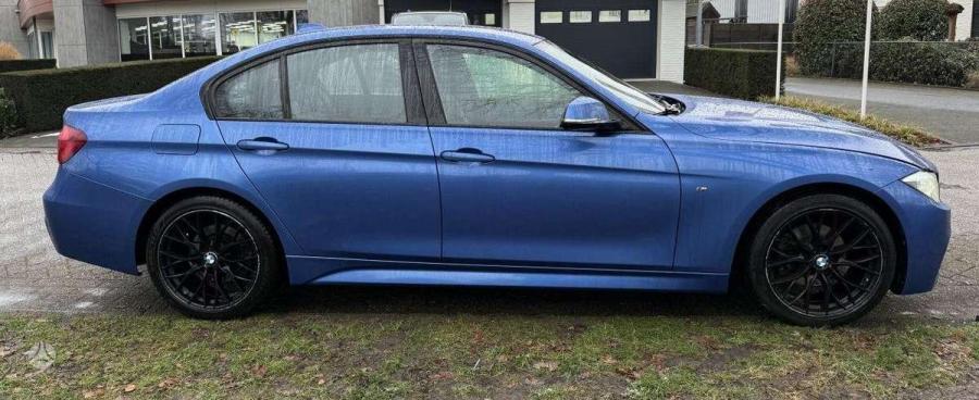 Blue BMW 318 2018 in Kaunas, with an engine capacity of 1.50 L and mileage of 145 thousand km for 9990 €, photo 7 on AUTOMOTO.COM.LV