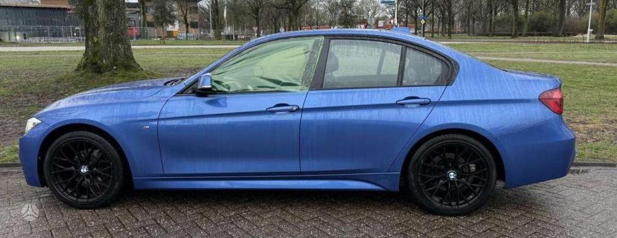 Blue BMW 318 2018 in Kaunas, with an engine capacity of 1.50 L and mileage of 145 thousand km for 9990 €, photo 8 on AUTOMOTO.COM.LV