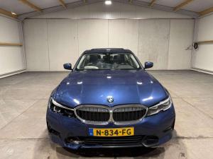 Blue BMW 318 2021 in Kaunas, with an engine capacity of 2.00 L and mileage of 145 thousand km for 13990 €, photo 2 on AUTOMOTO.COM.LV