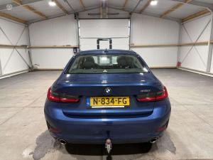Blue BMW 318 2021 in Kaunas, with an engine capacity of 2.00 L and mileage of 145 thousand km for 13990 €, photo 5 on AUTOMOTO.COM.LV