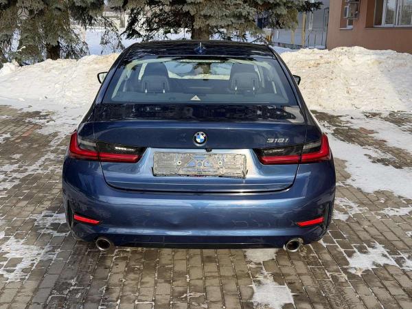 Blue BMW 318 2021 in Kaunas, with an engine capacity of 2.00 L and mileage of 145 thousand km for 14800 €, photo 5 on AUTOMOTO.COM.LV