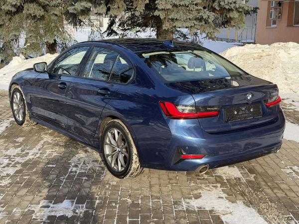 Blue BMW 318 2021 in Kaunas, with an engine capacity of 2.00 L and mileage of 145 thousand km for 14800 €, photo 6 on AUTOMOTO.COM.LV