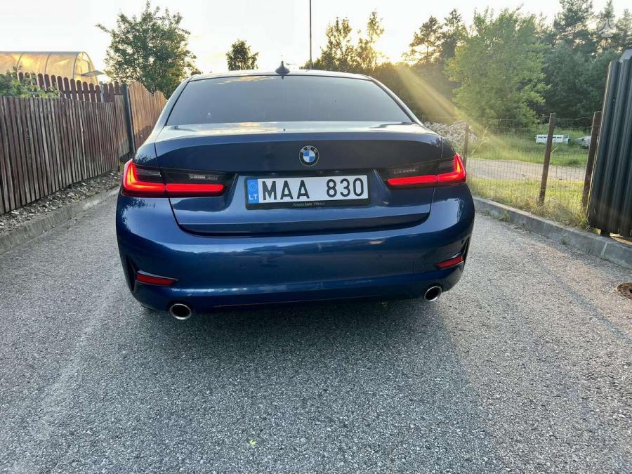 Zils BMW 318 2021 Ignalina, ar dzinēja tilpumu 2.00 L un nobraukumu 80 tūkst. km par 21000 €, foto 9 vietnē AUTOMOTO.COM.LV
