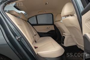 Zils BMW 318 2021 Jelgava, ar dzinēja tilpumu 2.00 L un nobraukumu 204 tūkst. km par 20500 €, foto 13 vietnē AUTOMOTO.COM.LV