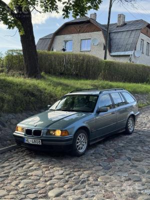 Zils BMW 318 1996 Rēzekne, ar dzinēja tilpumu 1.80 L un nobraukumu 251 tūkst. km par 3000 €, foto  vietnē AUTOMOTO.COM.LV