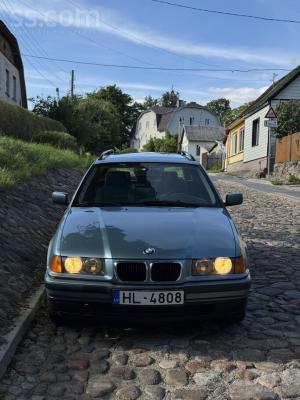 Zils BMW 318 1996 Rēzekne, ar dzinēja tilpumu 1.80 L un nobraukumu 251 tūkst. km par 3000 €, foto 3 vietnē AUTOMOTO.COM.LV