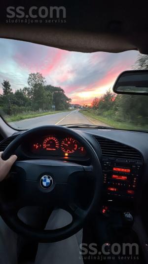 Zils BMW 318 1996 Rēzekne, ar dzinēja tilpumu 1.80 L un nobraukumu 251 tūkst. km par 3000 €, foto 7 vietnē AUTOMOTO.COM.LV
