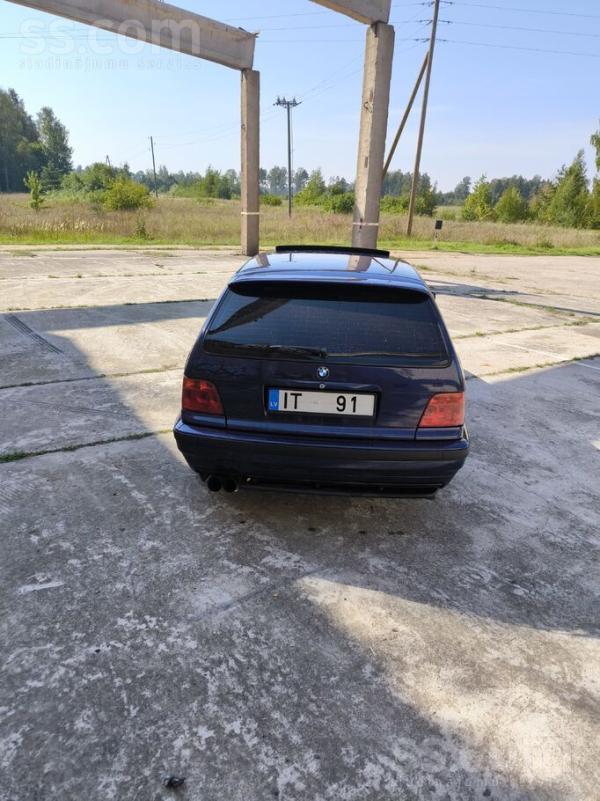 Zils BMW 318 1997 Liepāja, ar dzinēja tilpumu 1.60 L un nobraukumu 385 tūkst. km par 4433 €, foto 5 vietnē AUTOMOTO.COM.LV