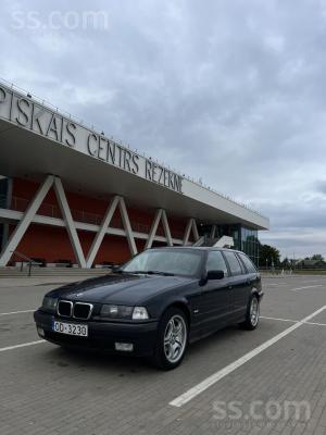 Zils BMW 318 1997 Rēzekne, ar dzinēja tilpumu 1.80 L un nobraukumu 266 tūkst. km par 2600 €, foto 3 vietnē AUTOMOTO.COM.LV