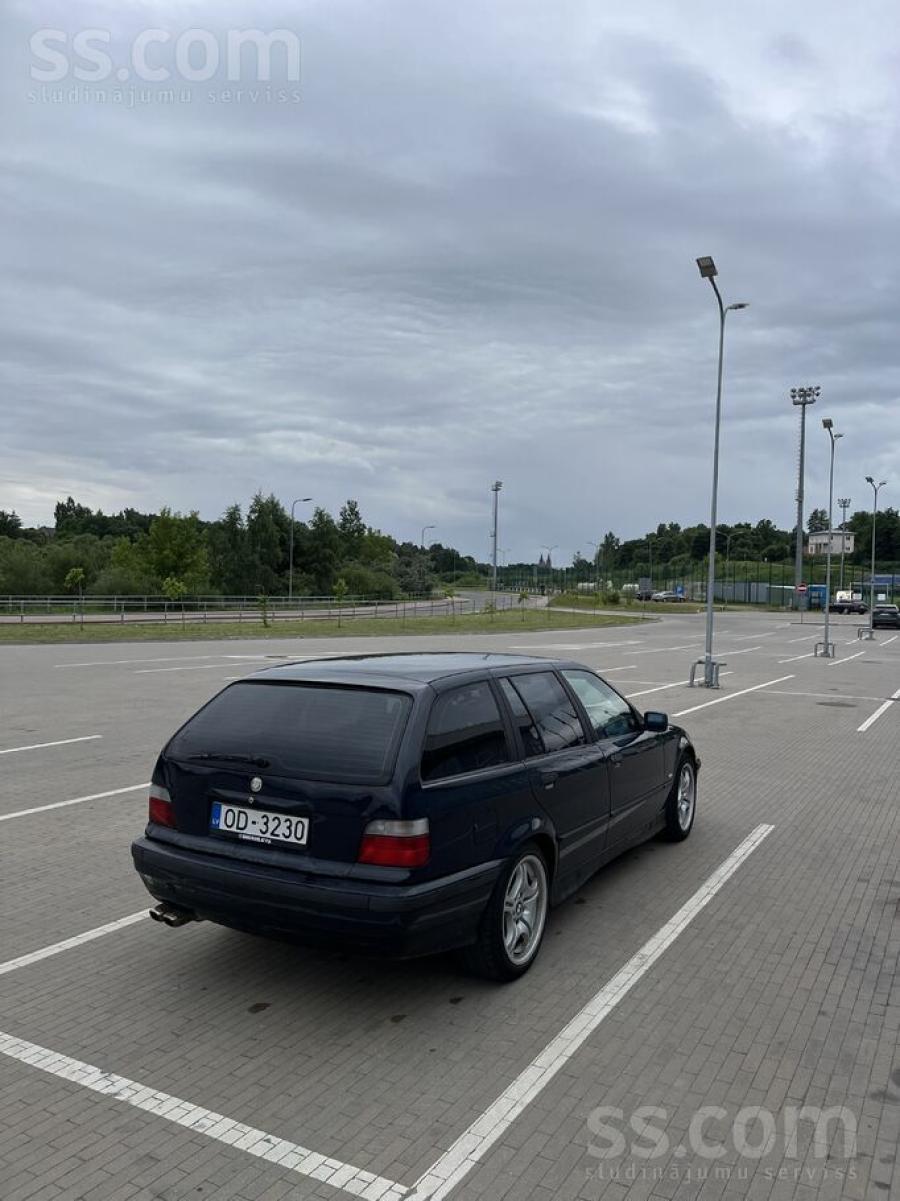 Zils BMW 318 1997 Rēzekne, ar dzinēja tilpumu 1.80 L un nobraukumu 266 tūkst. km par 2600 €, foto 6 vietnē AUTOMOTO.COM.LV