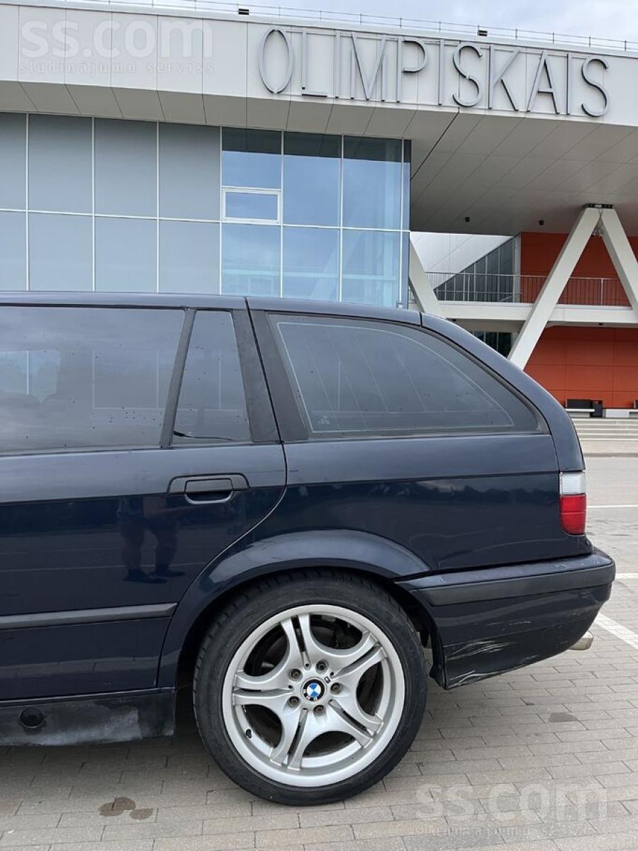 Zils BMW 318 1997 Rēzekne, ar dzinēja tilpumu 1.80 L un nobraukumu 266 tūkst. km par 2600 €, foto 11 vietnē AUTOMOTO.COM.LV
