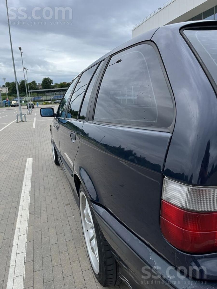 Zils BMW 318 1997 Rēzekne, ar dzinēja tilpumu 1.80 L un nobraukumu 266 tūkst. km par 2600 €, foto 12 vietnē AUTOMOTO.COM.LV