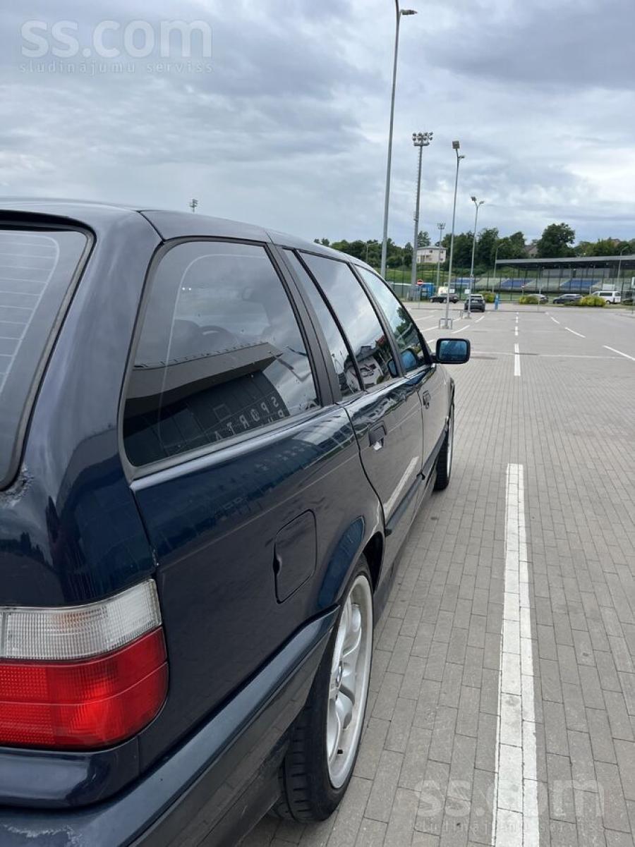 Zils BMW 318 1997 Rēzekne, ar dzinēja tilpumu 1.80 L un nobraukumu 266 tūkst. km par 2600 €, foto 13 vietnē AUTOMOTO.COM.LV