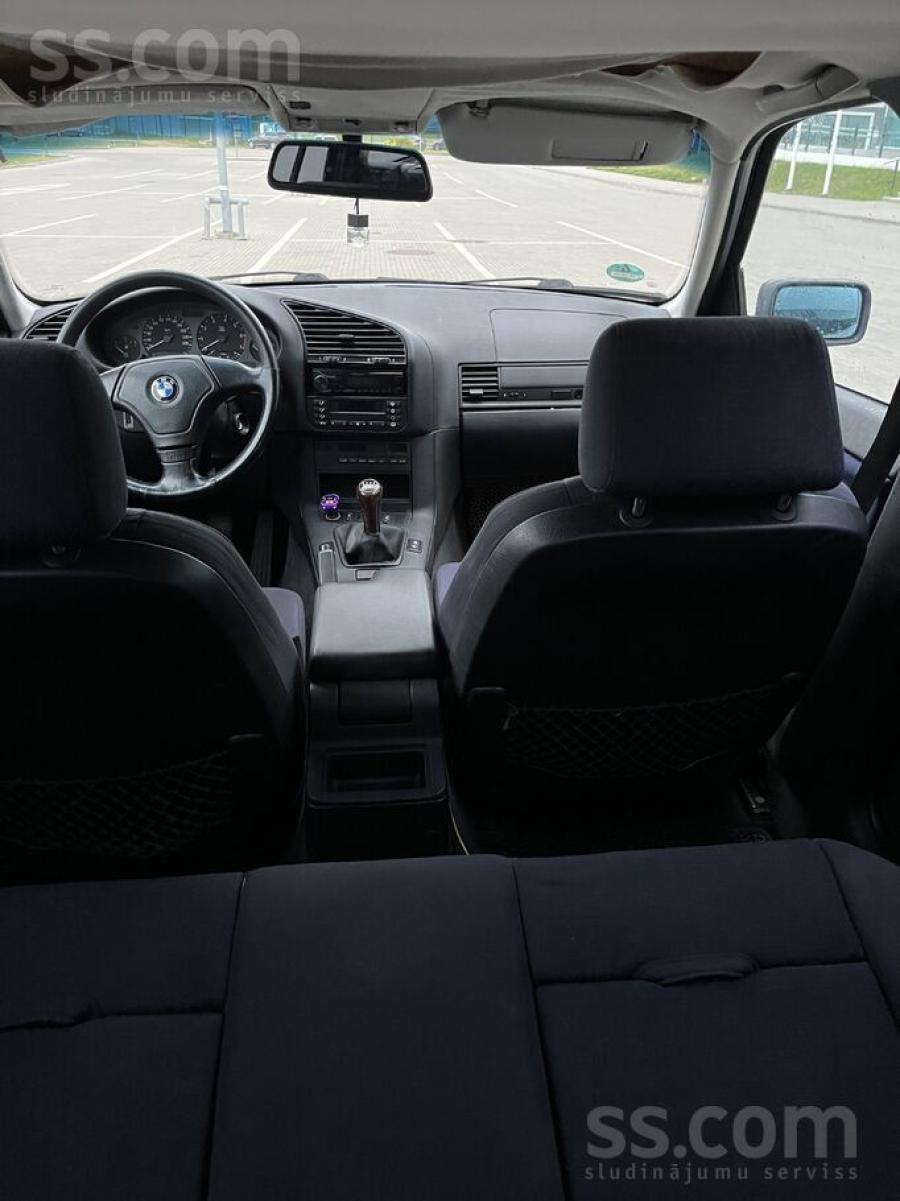 Zils BMW 318 1997 Rēzekne, ar dzinēja tilpumu 1.80 L un nobraukumu 266 tūkst. km par 2600 €, foto 21 vietnē AUTOMOTO.COM.LV