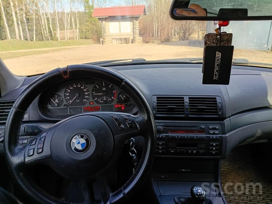 Blue BMW 318 2004 in Riga, with an engine capacity of 3.00 L and mileage of 297 thousand km for 1500 €, photo 3 on AUTOMOTO.COM.LV