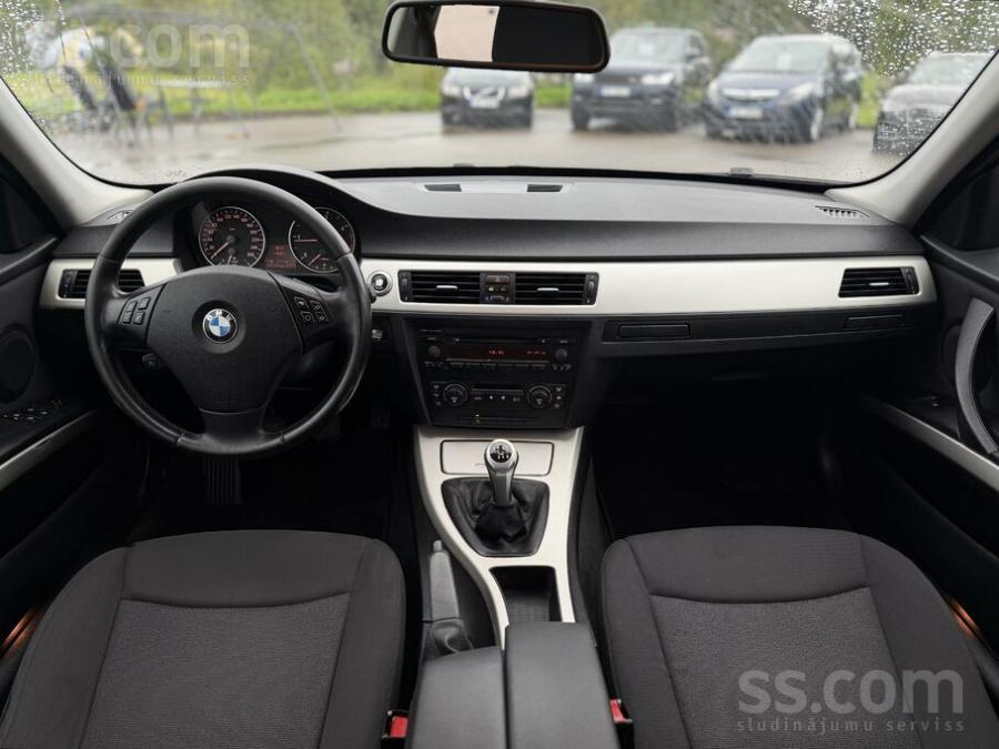 Zils BMW 318 2006 Ogre, ar dzinēja tilpumu 2.00 L un nobraukumu 345 tūkst. km par 2950 €, foto 13 vietnē AUTOMOTO.COM.LV