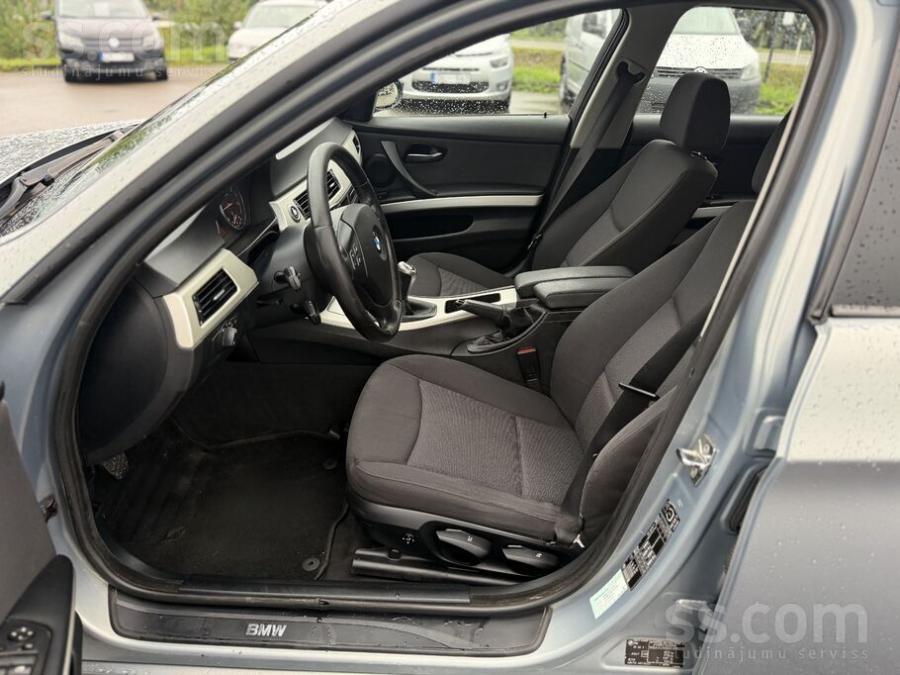 Zils BMW 318 2006 Ogre, ar dzinēja tilpumu 2.00 L un nobraukumu 345 tūkst. km par 2950 €, foto 16 vietnē AUTOMOTO.COM.LV