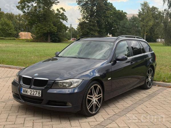 BMW 318 2006 in Riga on AUTOMOTO.COM.LV Blue BMW 318 2006 in Riga, with an engine capacity of 2.00 L and mileage of 342 thousand km for 2990 €, photo 5 on AUTOMOTO.COM.LV