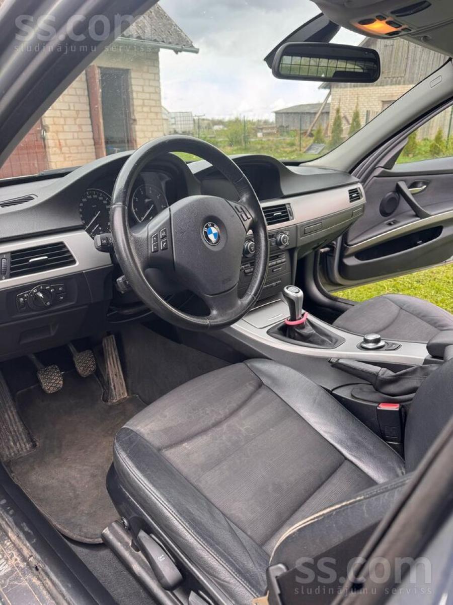 Zils BMW 318 2007 Valmiera, ar dzinēja tilpumu 2.00 L un nobraukumu 329 tūkst. km par 2100 €, foto 13 vietnē AUTOMOTO.COM.LV