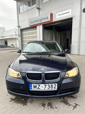 Blue BMW 318 2008 in Liepaja, with an engine capacity of 2.00 L and mileage of 319 thousand km for 2550 €, photo 4 on AUTOMOTO.COM.LV