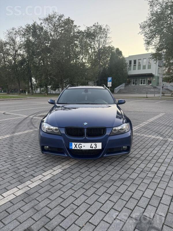Blue BMW 318 2008 in Jelgava, with an engine capacity of 2.00 L and mileage of 355 thousand km for 3900 €, photo 2 on AUTOMOTO.COM.LV