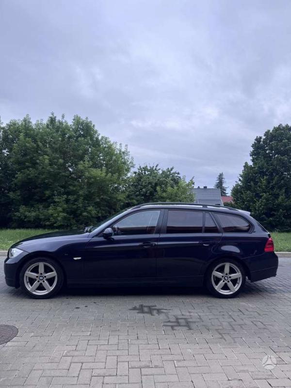 Blue BMW 318 2008 in Ukmerge, with an engine capacity of 2.00 L and mileage of 299 thousand km for 2900 €, photo 4 on AUTOMOTO.COM.LV